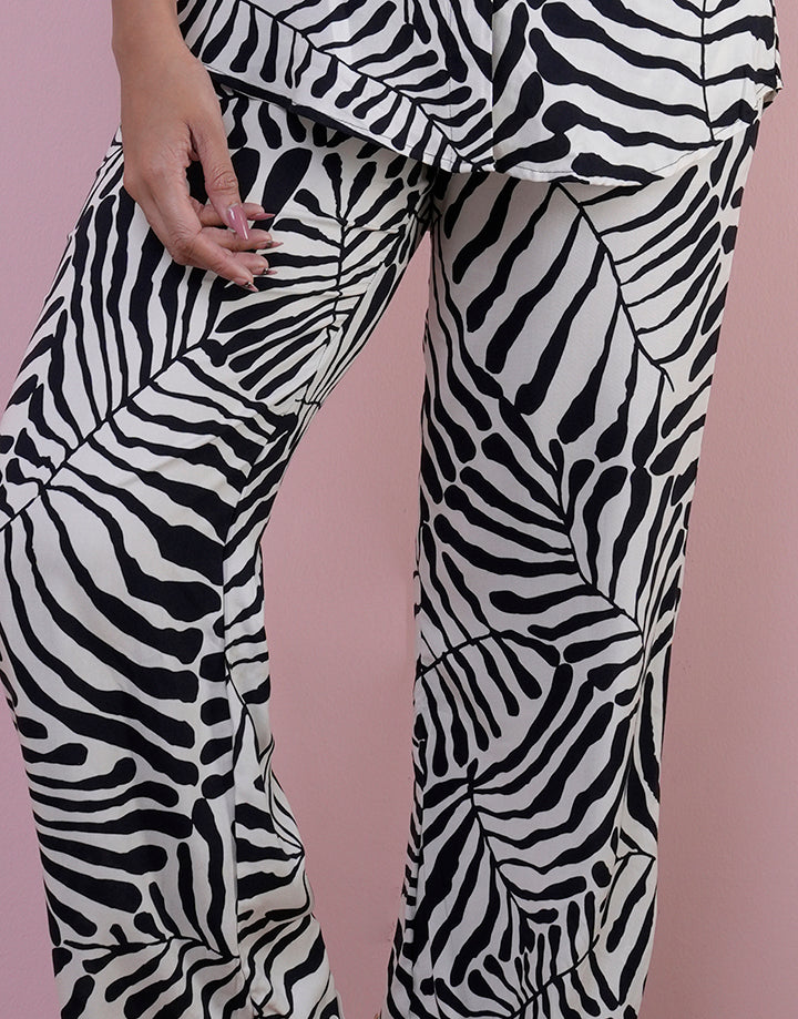 Angle Pocket with Printed Pant – Spring & Summer